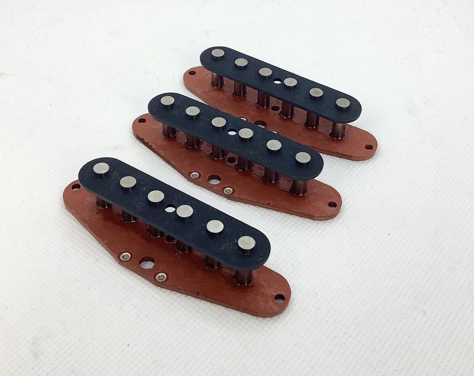 Pre-Built Strat Bobbins Red Bottom Set of 3 – Pickup Winders